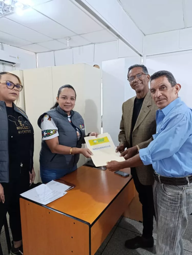 Edgar Bolívar inscribió su candidatura a la alcaldía de Naguanagua