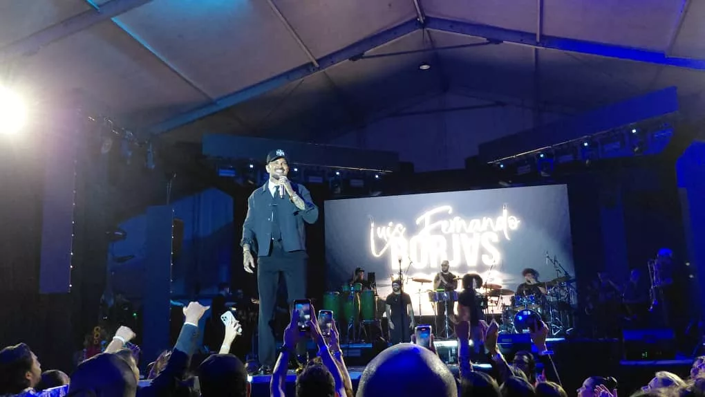 Gran Inauguración de "La Carpa Luna" en Valencia - SandyAveledo.Net