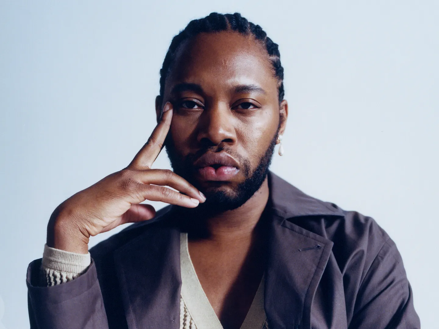 El Actor de "Emily en París" Jeremy O Harris es Arrestado en Japón ...