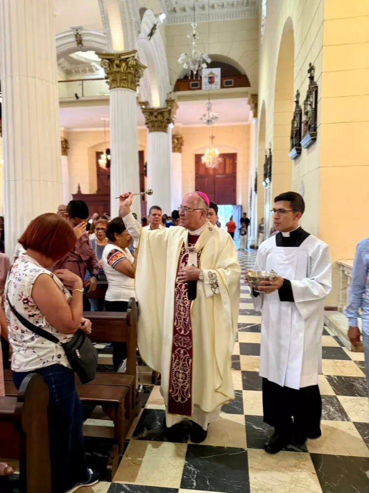 40 años de vida sacerdotal de Monseñor Jesús González